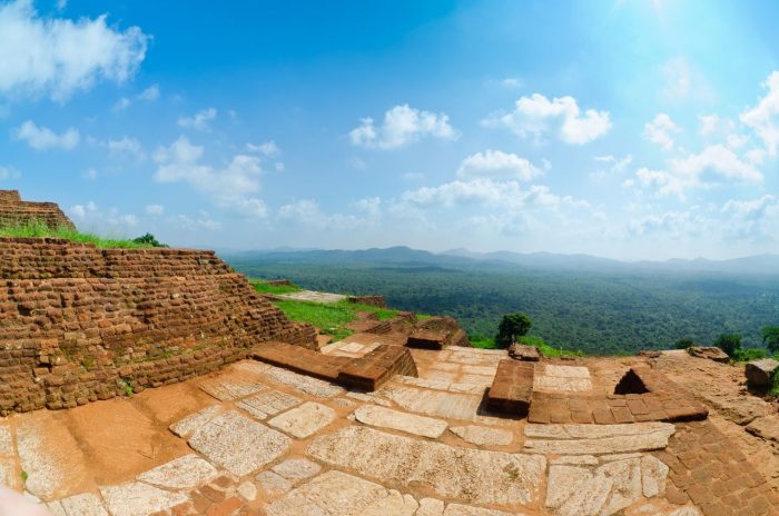 Sigiriya Rock – The former royal fortress of Sri lanka · Vacation India